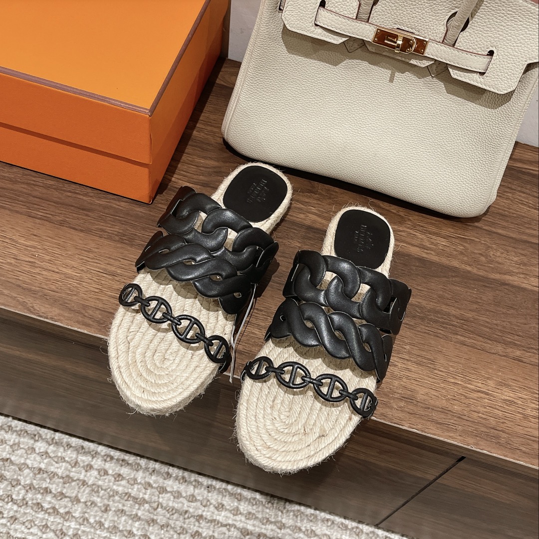 Hermes Gwen slippers