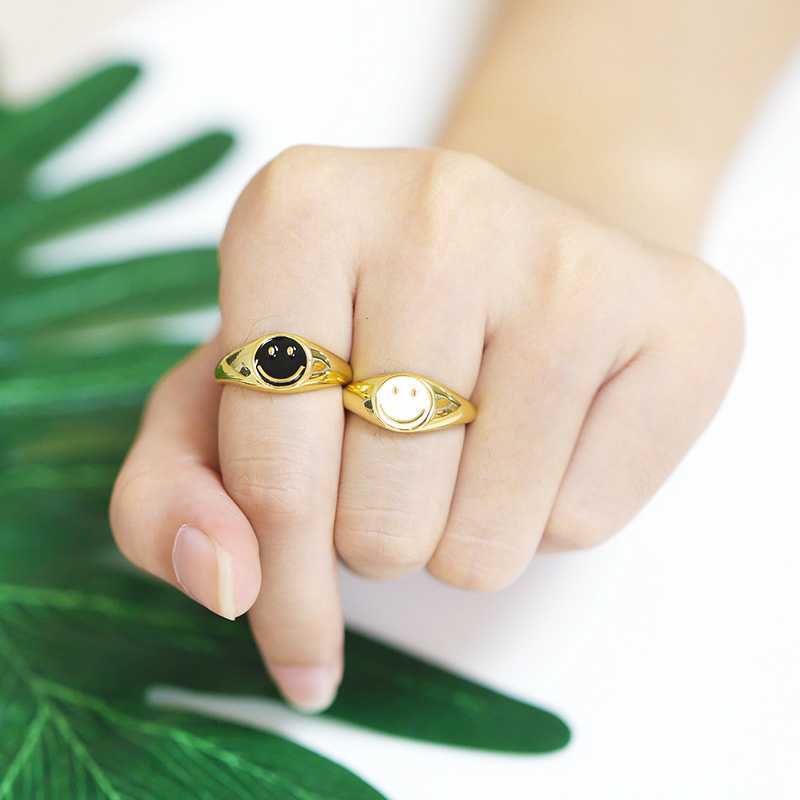 Cute Smiley Face Ring, Cool And Simple Copper Dripping Oil Ring Supplier