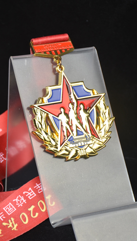 What is the difference between the appearance of medal plating and ...