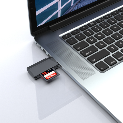2-in-1 USB3.0 card reader supports SD/TF