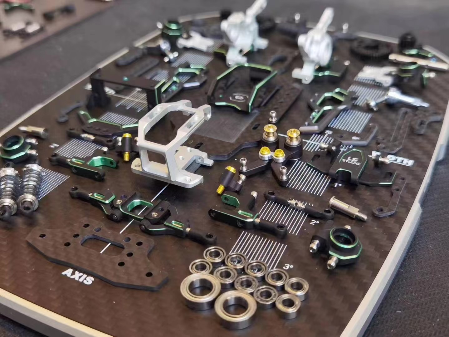 LS Studio NLSD 1/24 1/28 RWD Drift Car Chassis (without electrons)