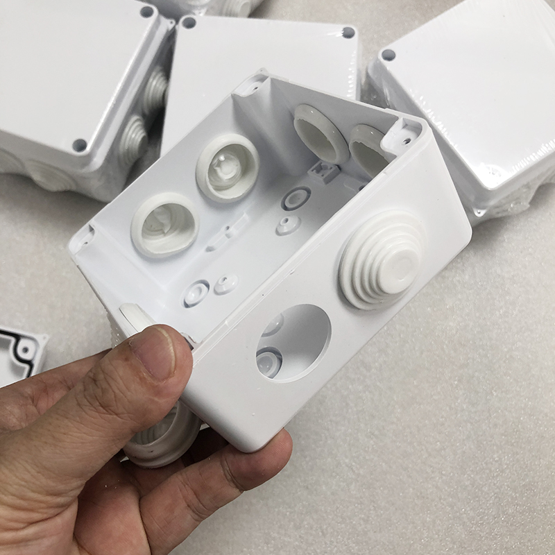 Plastic waterproof junction box