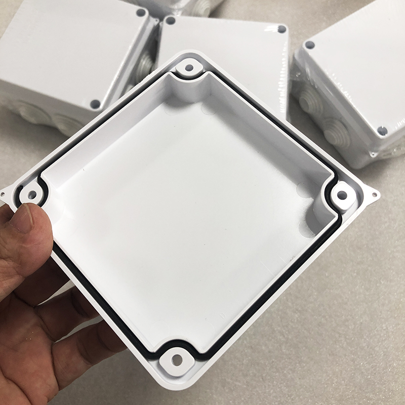 Plastic waterproof junction box