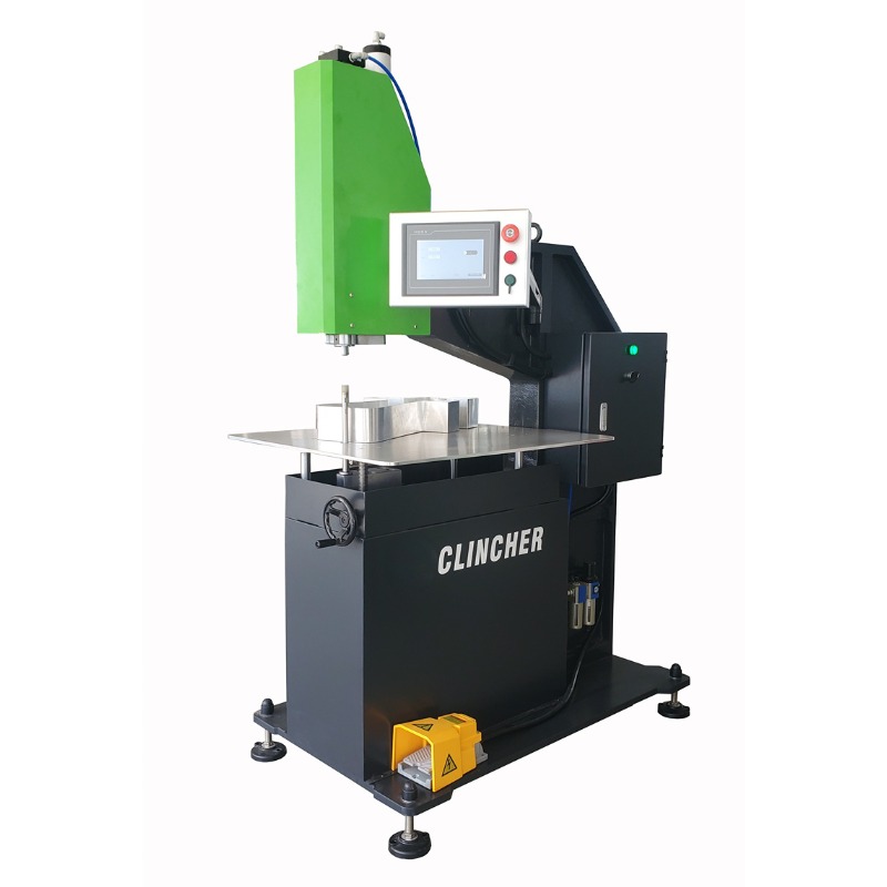 Clincher for Channel Letters