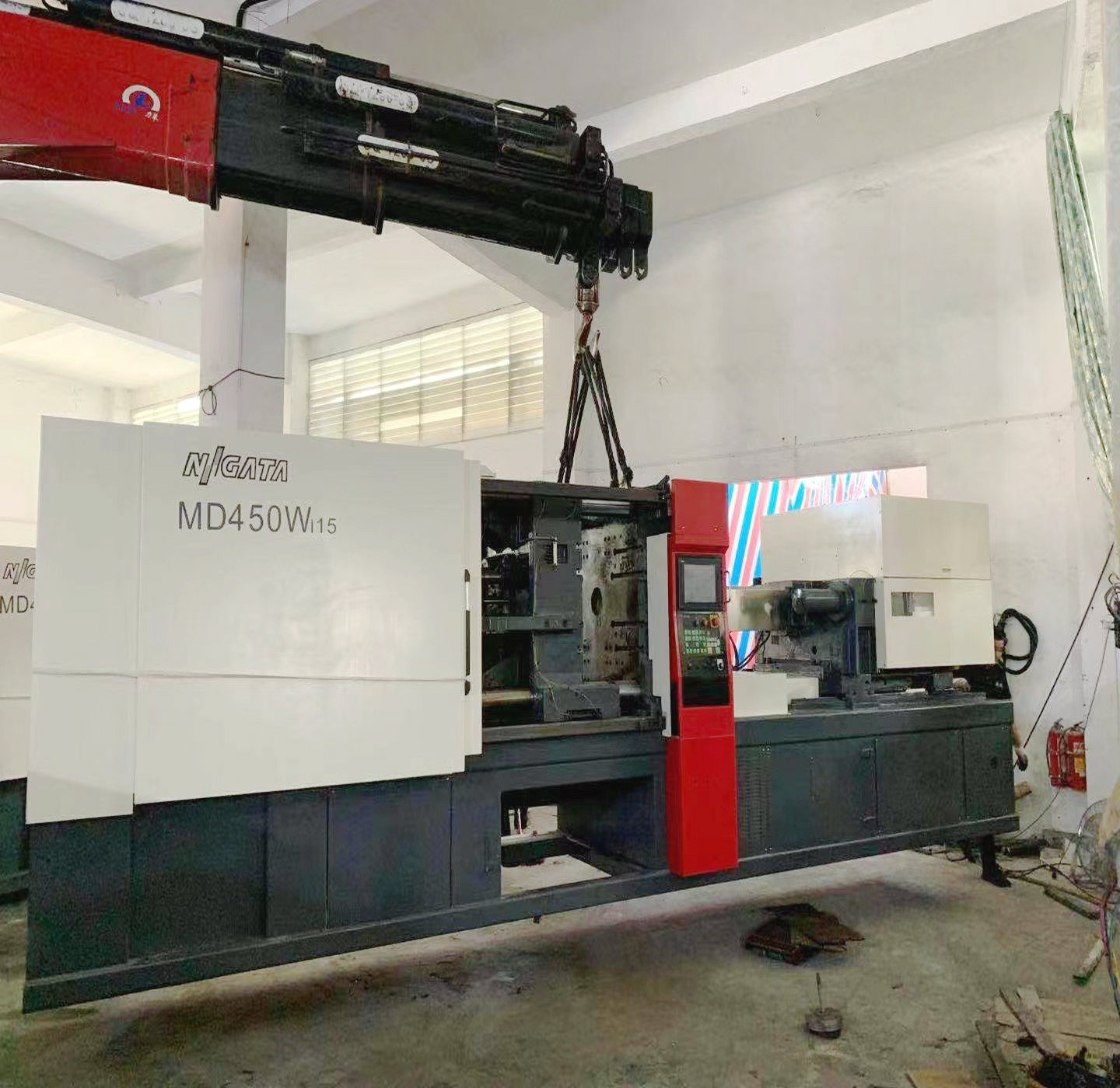 MD450WI15 Niigata injection molding machine