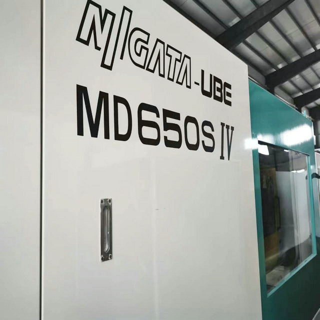 MD650S-IV Niigata injection molding machine