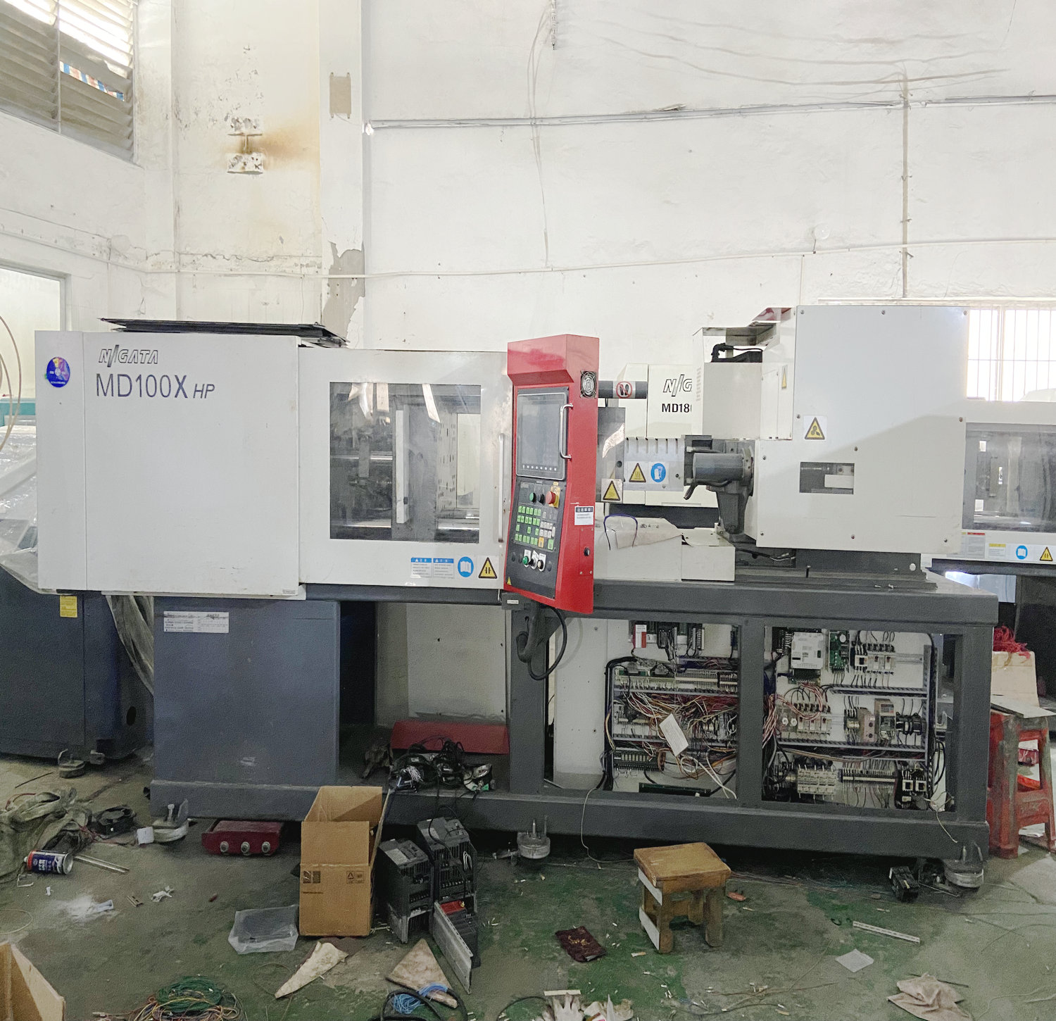 MD100XHP niigata injection machine machine