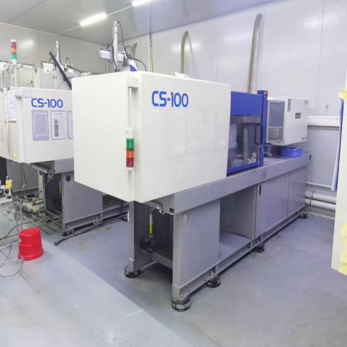 CS-100 TOYO injection molding machine