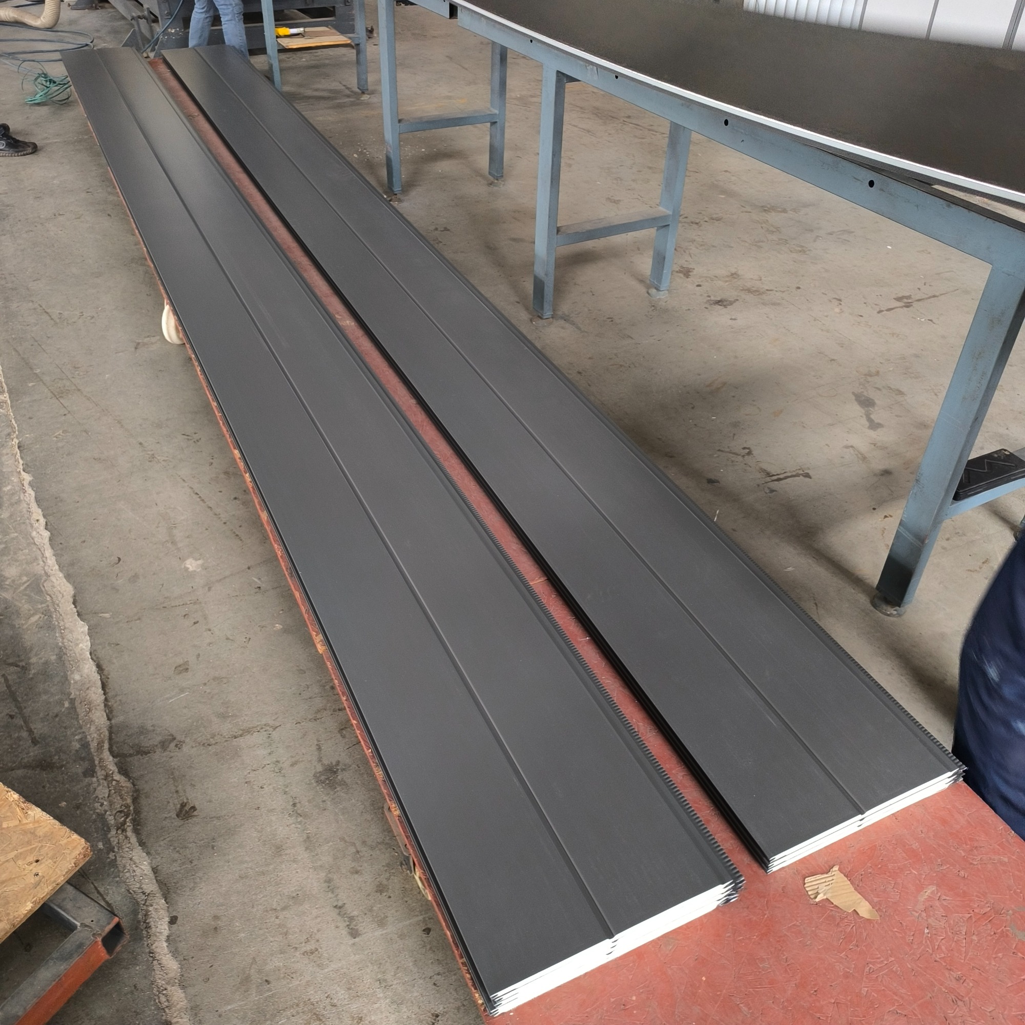 Deep gray straight groove flat pattern 16mm PU metal siding panel for ...