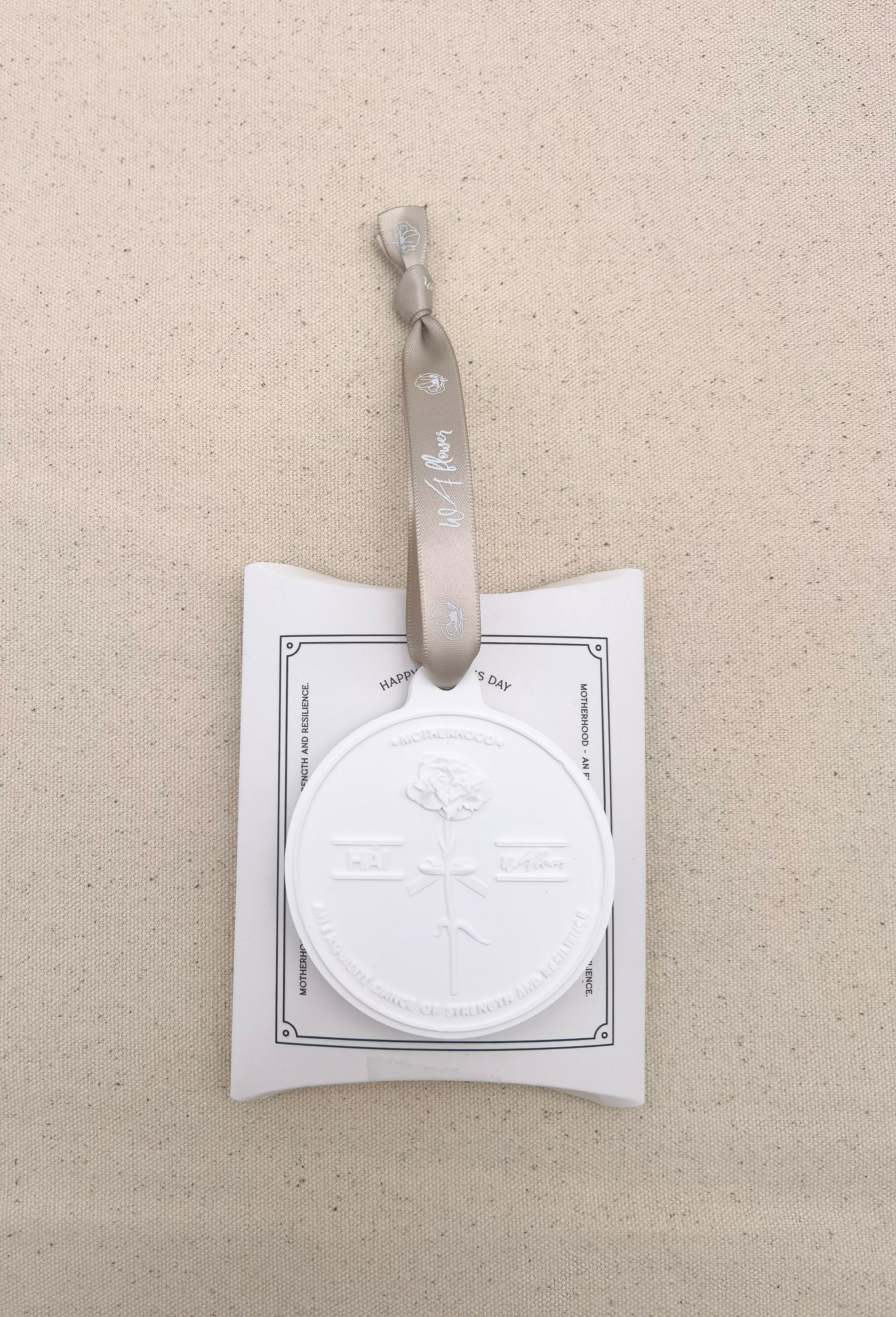 Aroma Stone in Plaster with Ribbon Hang