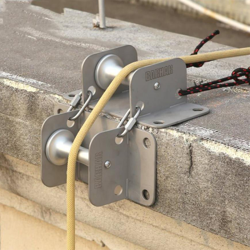 Pulley set protector for ropes