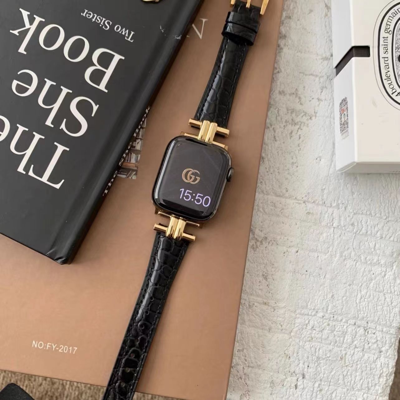 セリーヌ アップルウォッチバンド クロコダイル柄 Celine Apple Watch Ultra Series8 SE 専用バンド 腕時計ベルト