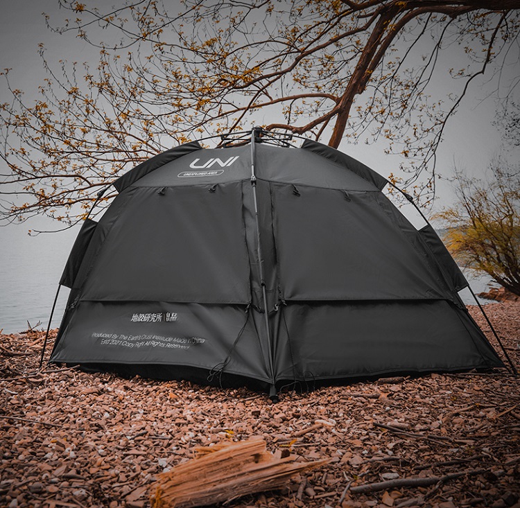 Fully automatic quick opening folding tent