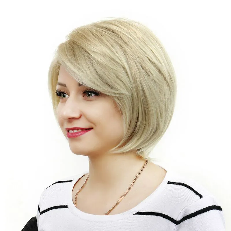 Short Bobo Wig with Light Gold Side-Swept Bangs
