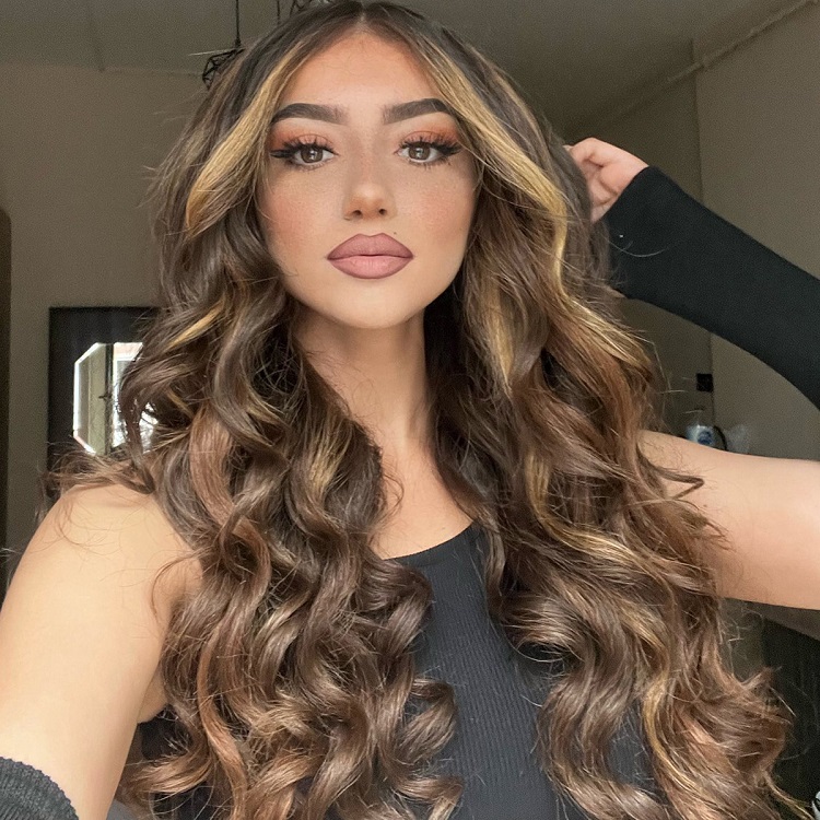 Long Wavy Middle Part Wig