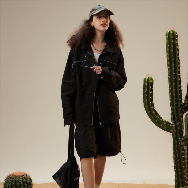 Relaxed Fit Collar Windbreaker