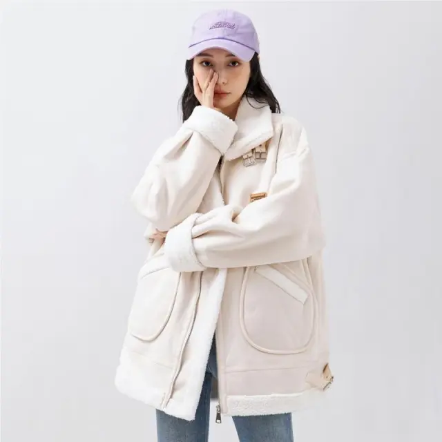 Vintage-Inspired Outdoor Fashion Jacket