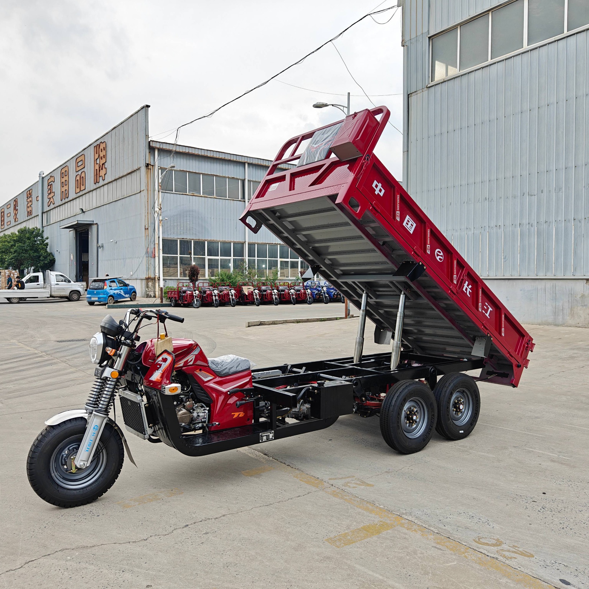 Edit 350cc Double-Bridge Rear Four-Wheel Hydraulic Dump Truck/Three ...