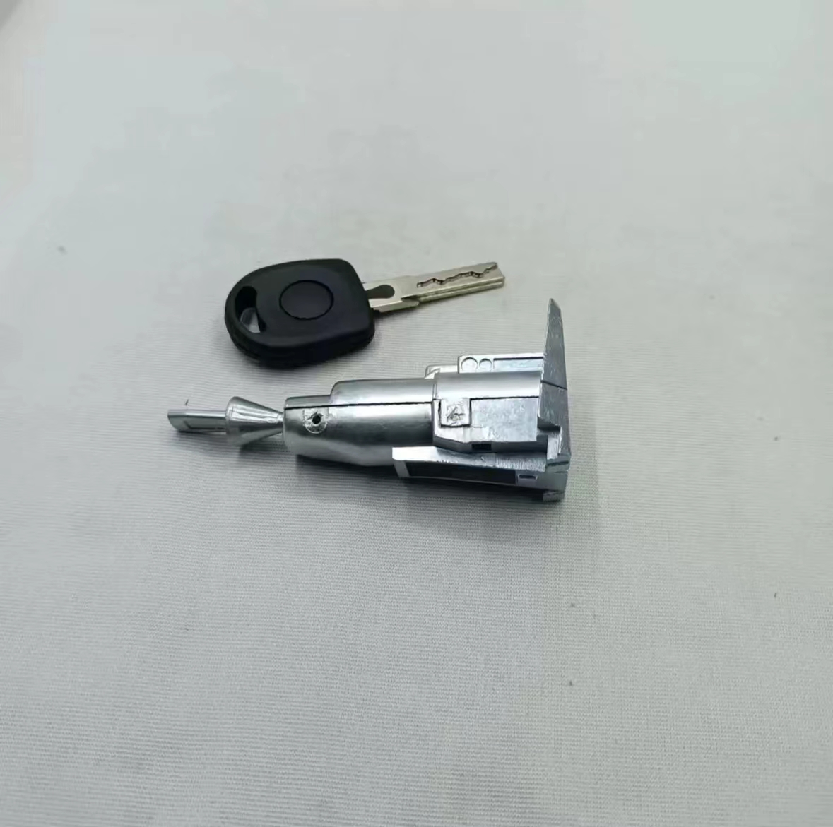 For VW Golf 6 Car door Lock