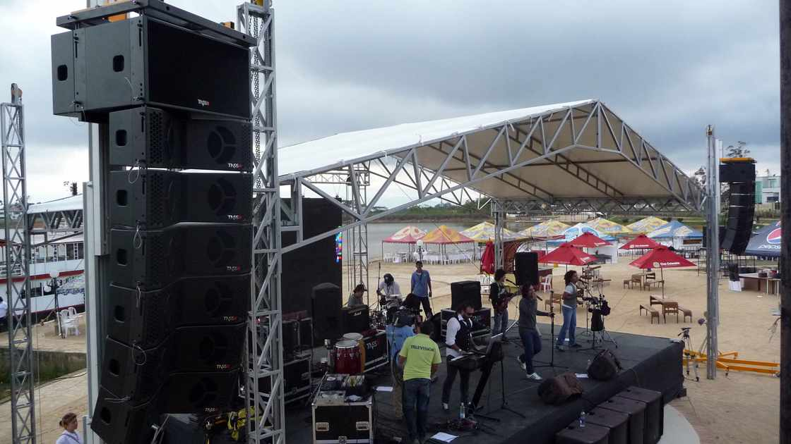 Compact Line Array System KF310