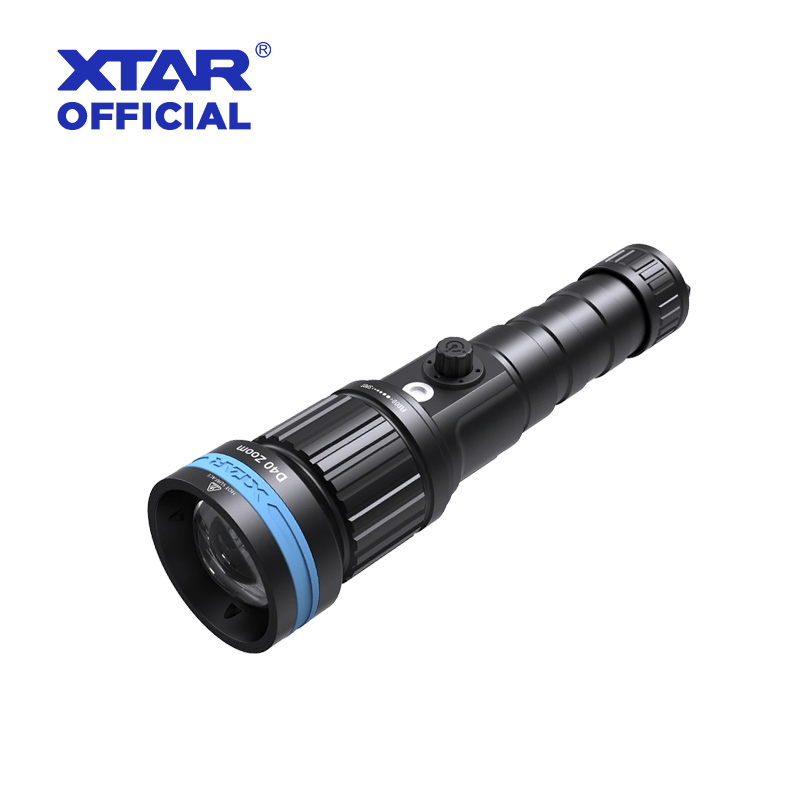 XTAR D40 ZOOM 1600 lumens Adjustable Beam Dive Light