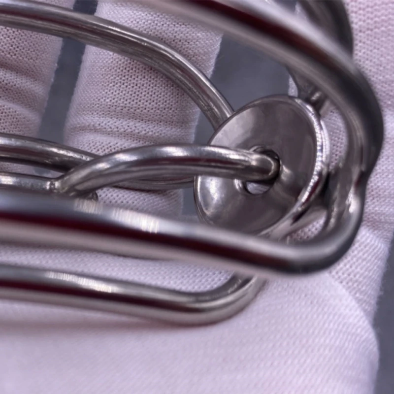 Micro Curved Spacer to Prevent Skin Pinch