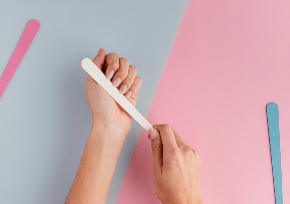 How To Sharpen Fingernails With a Nail File