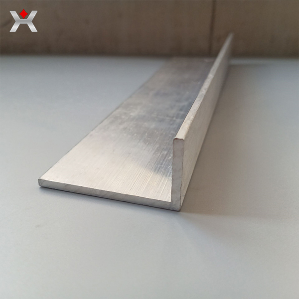 L-shaped aluminium profile production