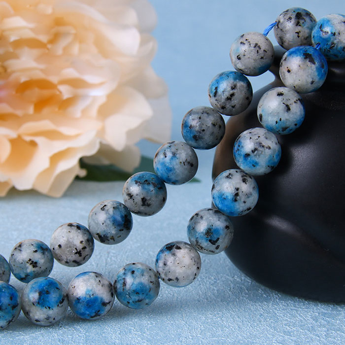 Natural biotite beads