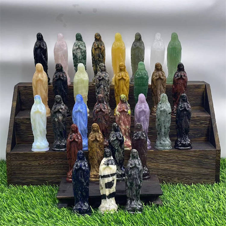 Natural crystal marry carving