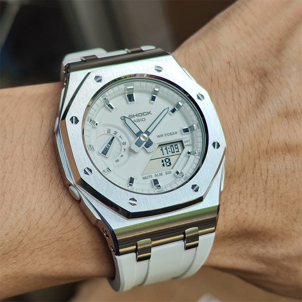 GMAS2100 Casioak MINI Curve Offshore for Thin Wrists Silver