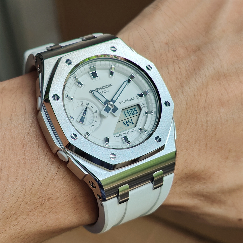 GMAS2100 Casioak MINI Curve Offshore for Thin Wrists Silver