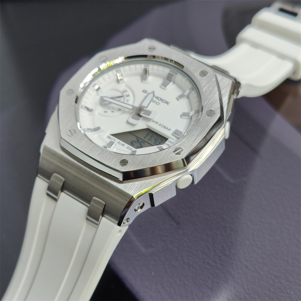 GMAS2100 Casioak MINI Curve Offshore for Thin Wrists Silver