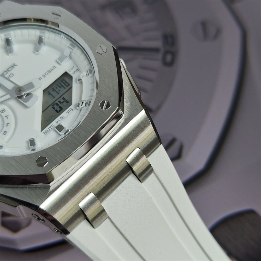 GMAS2100 Casioak MINI Curve Offshore for Thin Wrists Silver