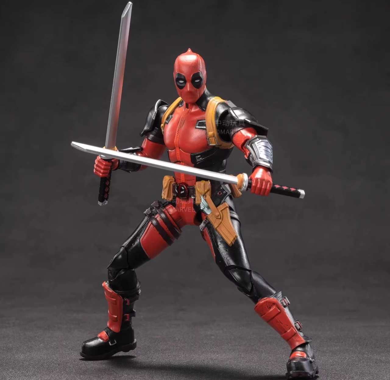 Super War - Deadpool action figure
