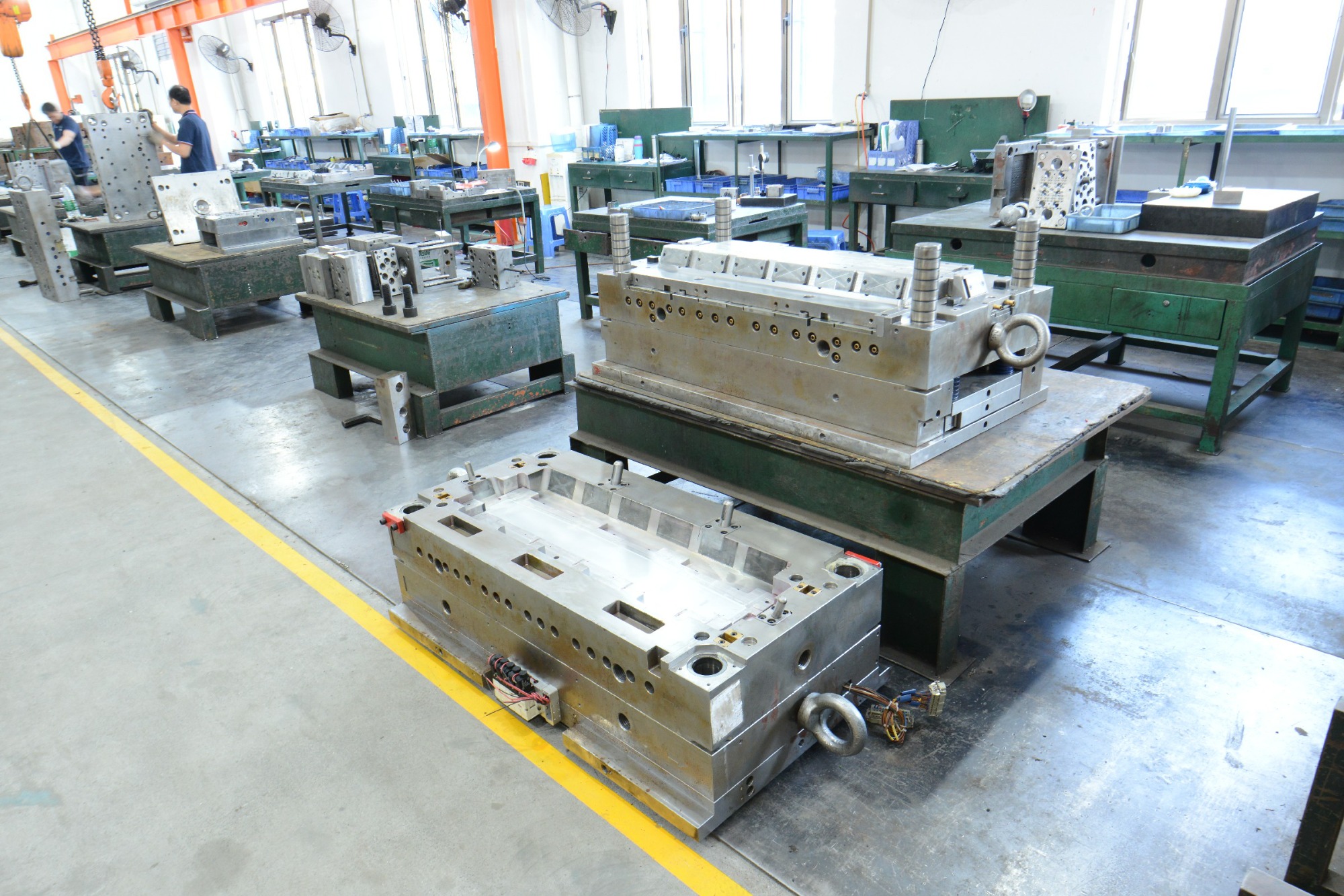 plastic injection mould and plastic molding manufacturer