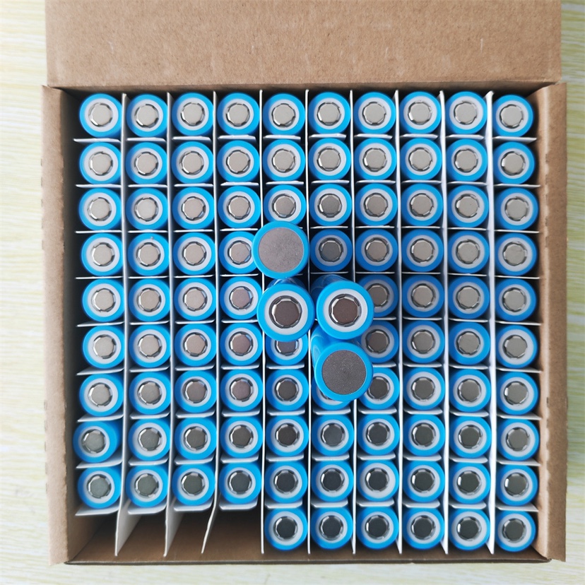 DMEGC INR18650-25P 18650 3.7V 2500mAH 10C Cylinder Cells