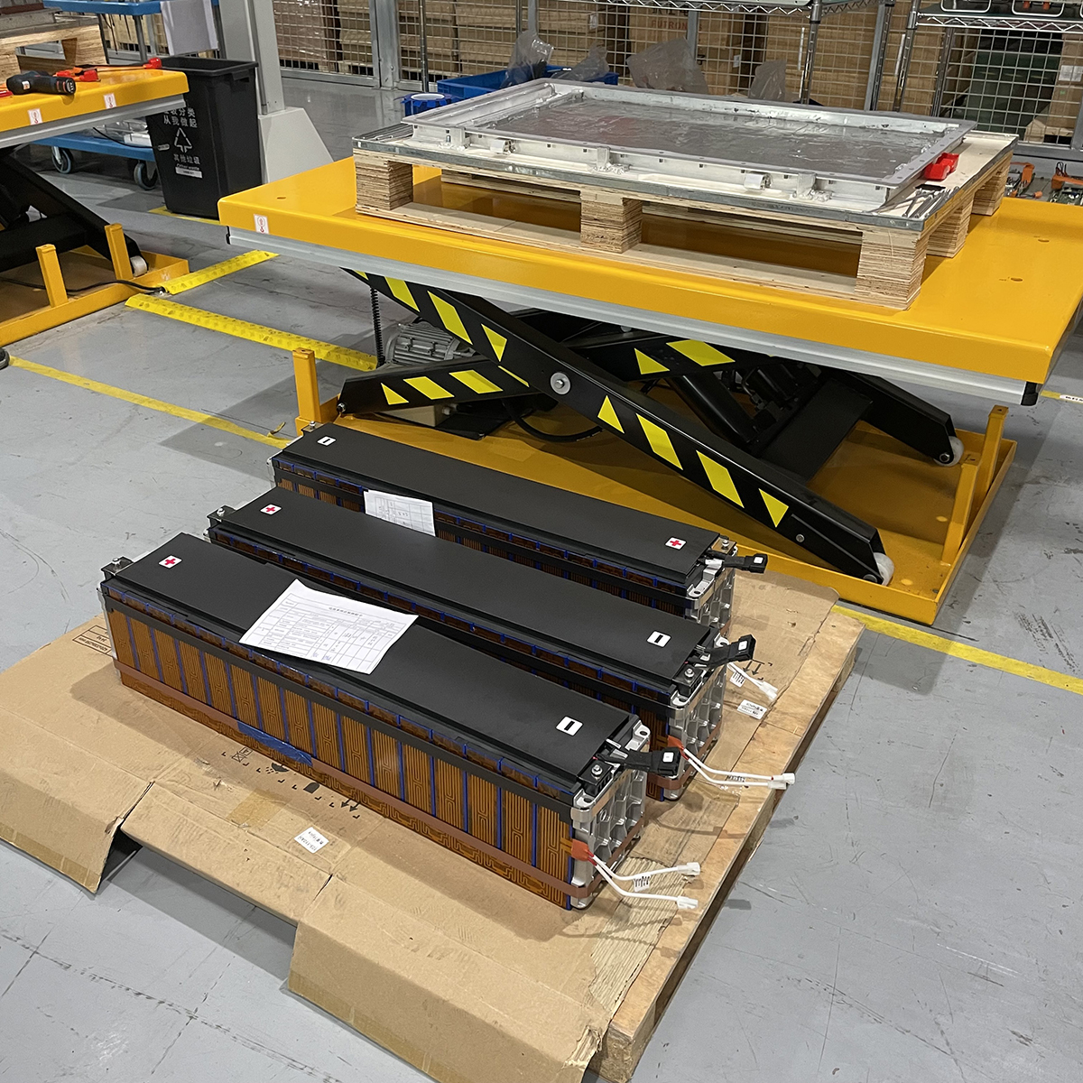 High Voltage Aluminum Factory Anode Trailer 614.4V 228AH 141kWh LiFePO4 ...