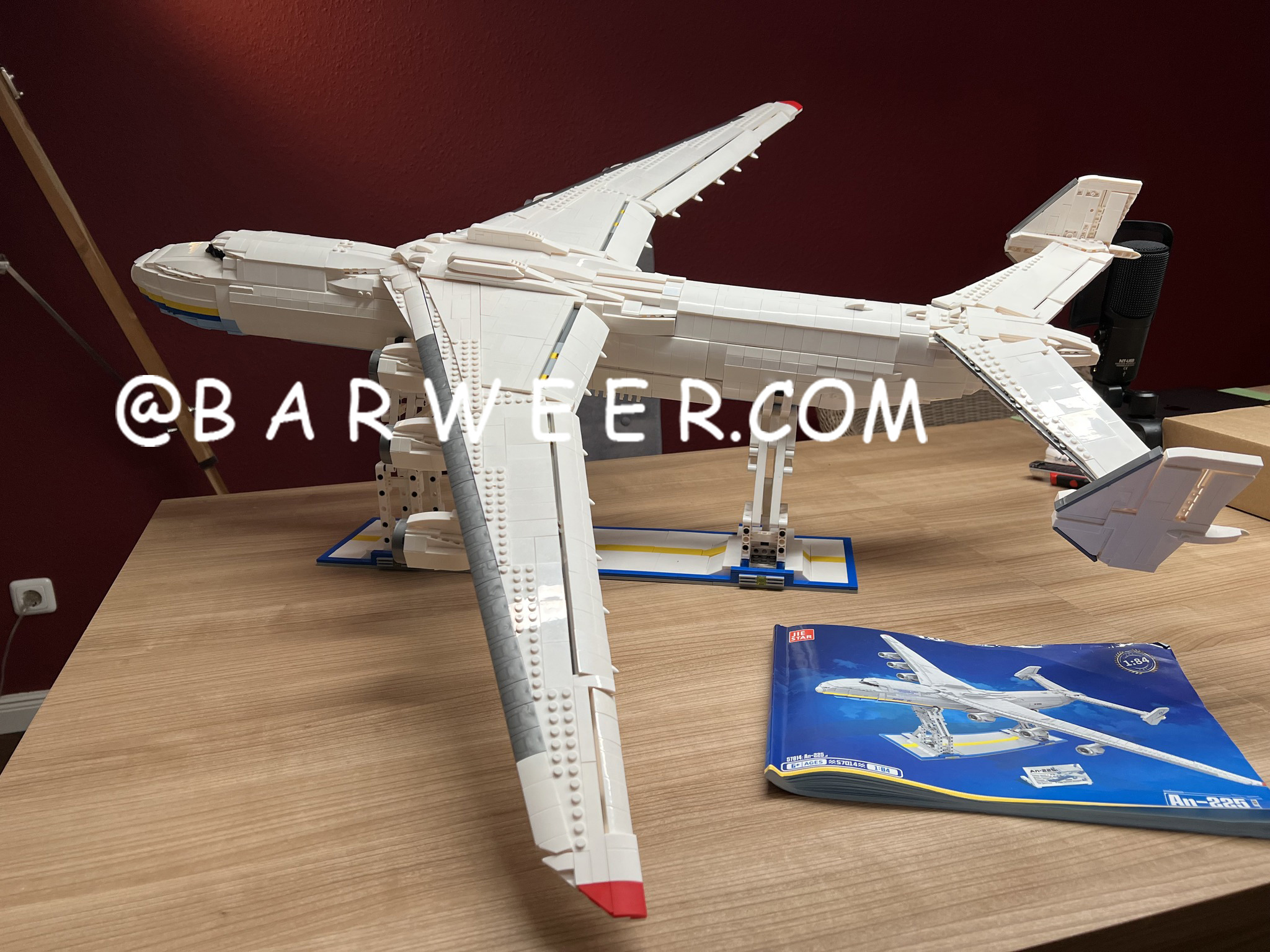 Jiestar Antonov An-225 Mriya: LEGO-Style Building Set