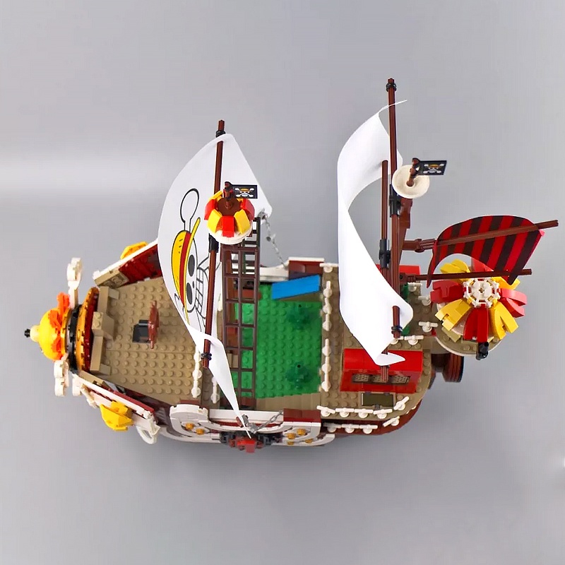 Thousand Sunny Pirate Ship: Set Sail with the Straw Hat Pirates