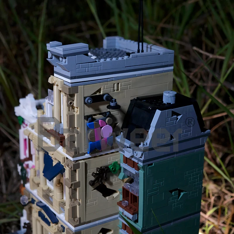 Studio MOC 66832 Apocalypse Police Station Modular Buildings
