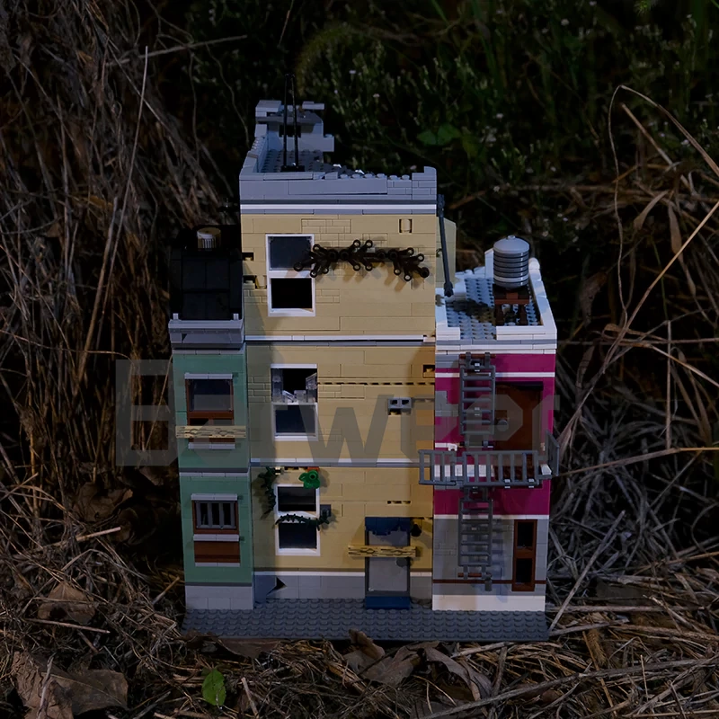 Studio MOC 66832 Apocalypse Police Station Modular Buildings