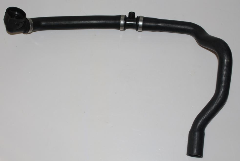 NEW FORD MONDEO MK3 RADIATOR LOWER HOSE 1429055 6G91-8260-DC