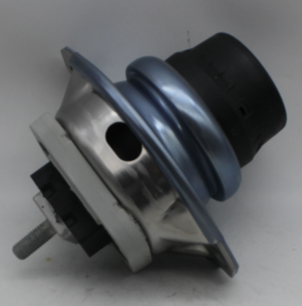 Engine mount LR014113