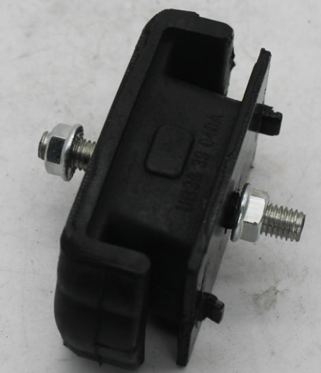 Engine mount UB3939040