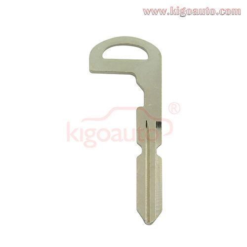 Emergency key insert for Nissan smart key blade