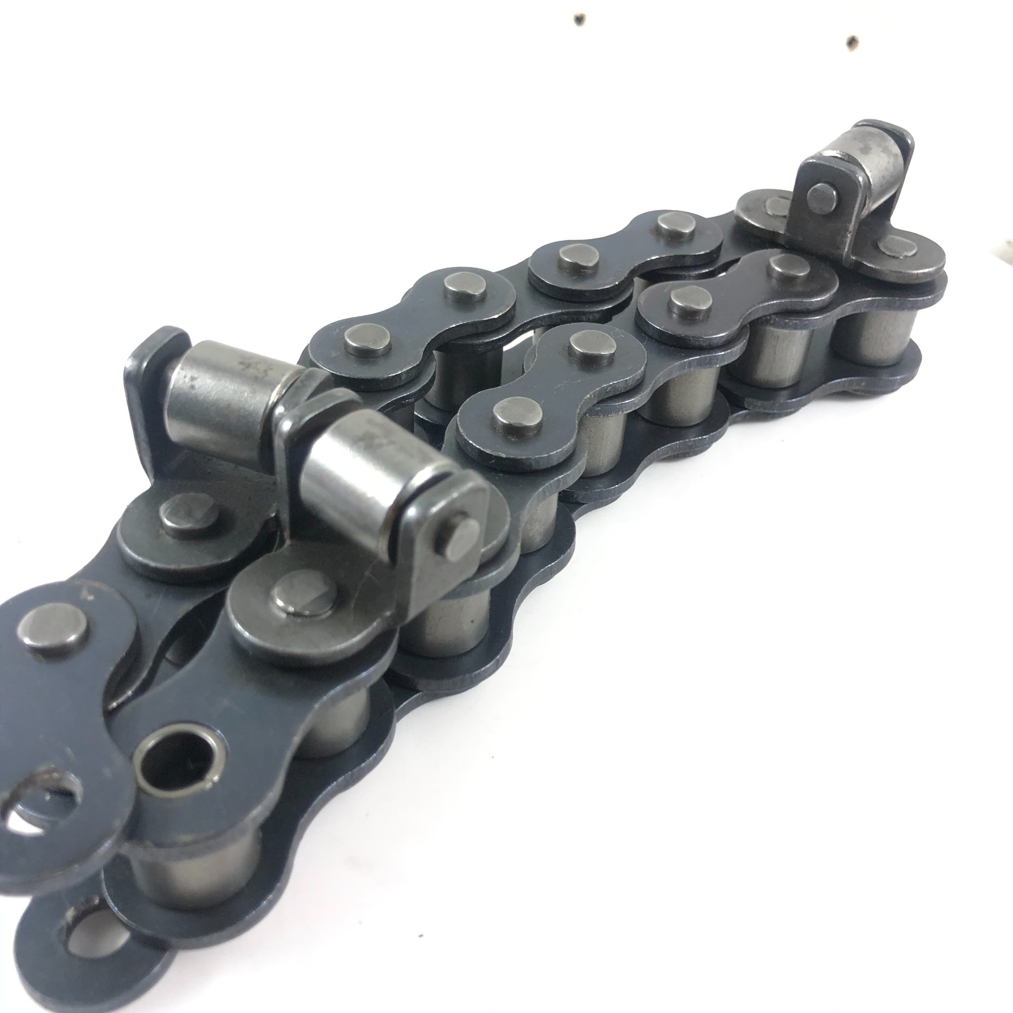 conveyor chains with side rollers,