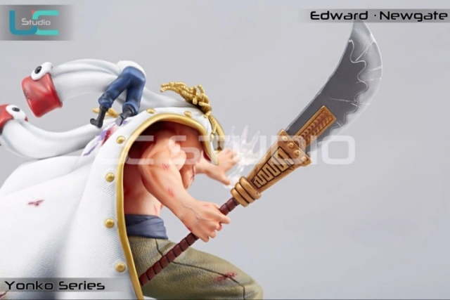 IN-STOCK UCS-Studios ONE PIECE Edward Newgate/Whitebeard statue