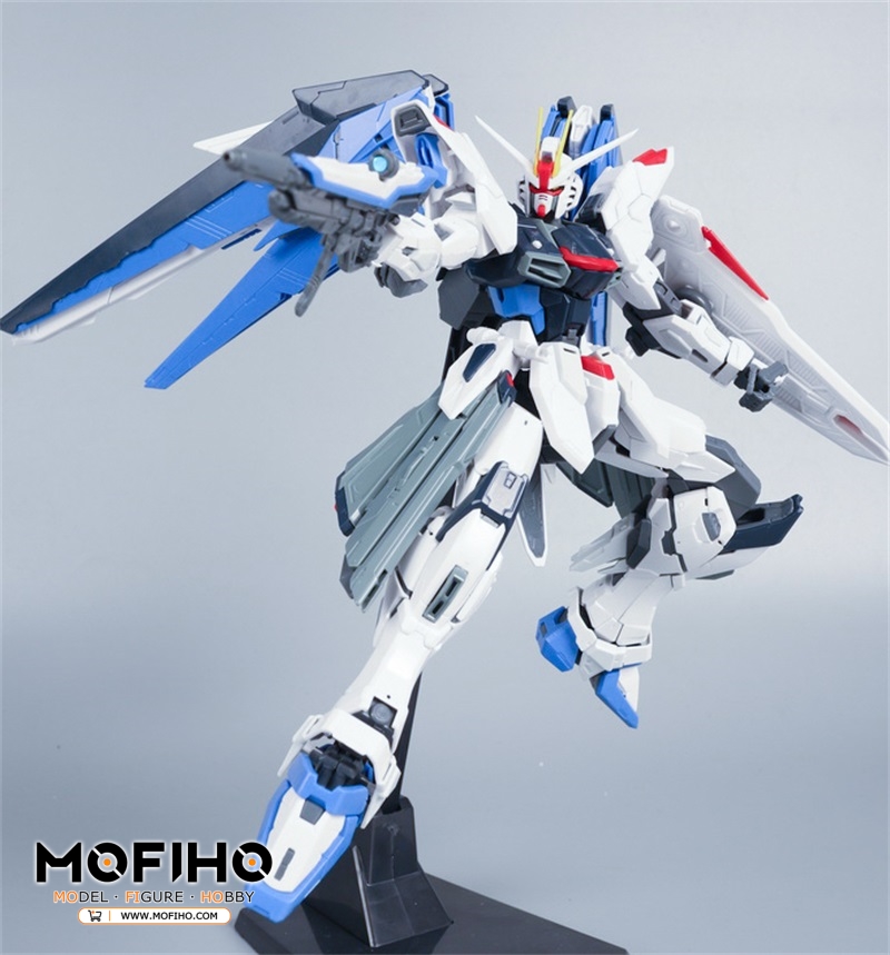 DABAN 6650 Freedom Gundam VER.2.0 1/100 MG ZGMF-X10A Gundam