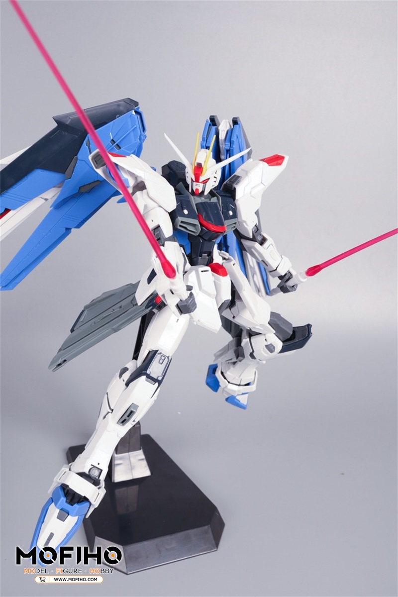 DABAN 6650 Freedom Gundam VER.2.0 1/100 MG ZGMF-X10A Gundam